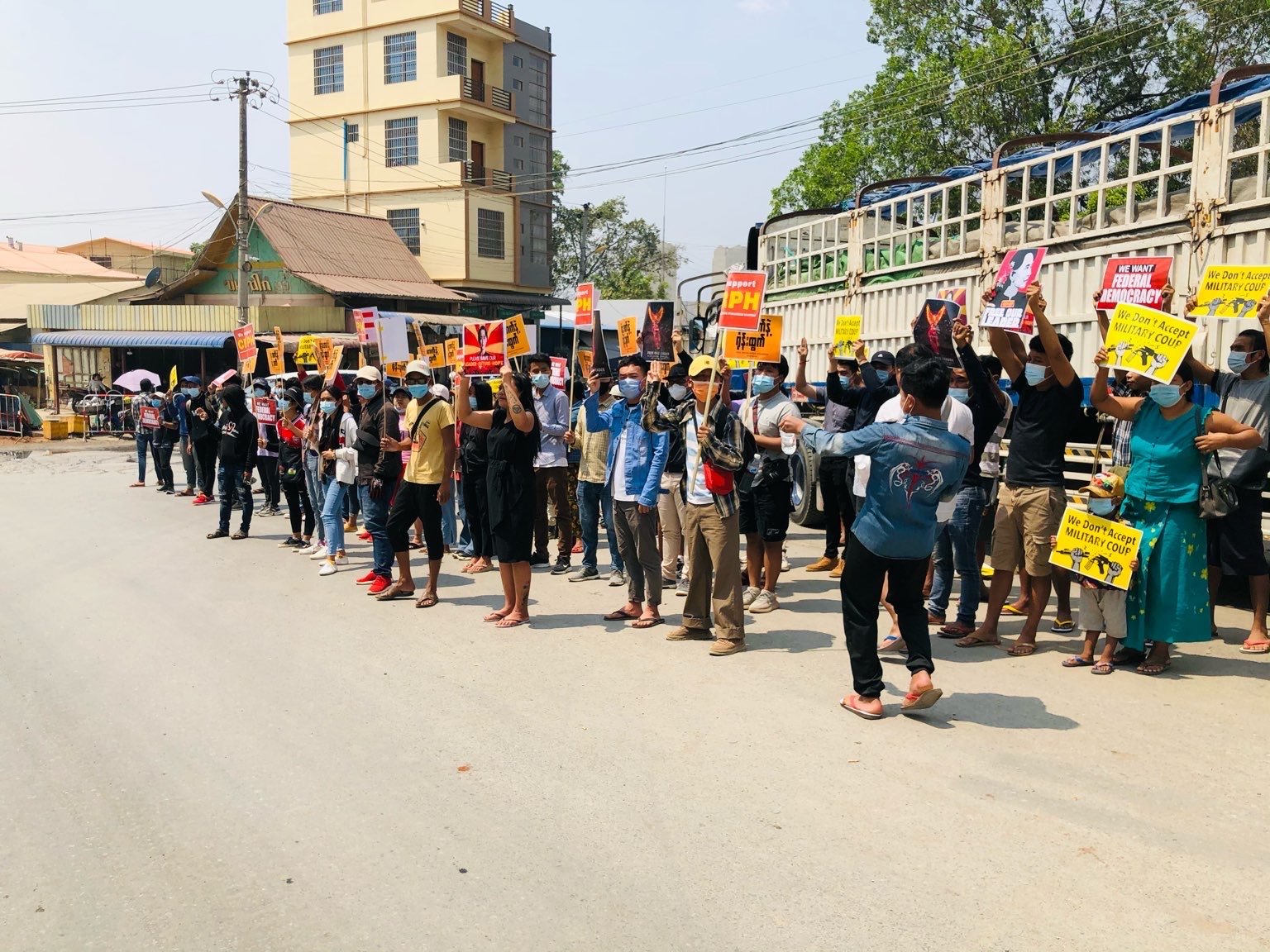 ၵူၼ်းမိူင်း မူႇၸေႊ ၺႃးၺွပ်း ဢမ်ႇယွမ်း 27 ၵေႃႉ ယွၼ်ႉၼႄၵၢင်ၸႂ်သၢၼ်ၶတ်းသို ...
