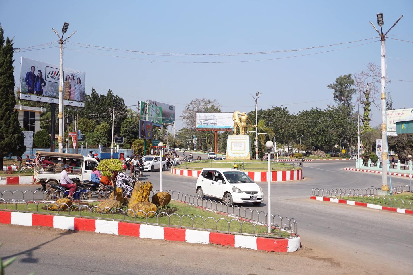 သိုၵ်းမၢၼ်ႈ လႄႈ ပလိၵ်ႈ တေႁူမ်ႈၵၼ် တီႉၺွပ်း ရူတ်ႉၵႃးၸိူဝ်းဢမ်ႇမီးဝႂ်လ ...